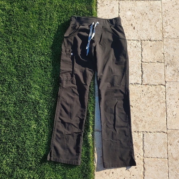 Figs | Pants & Jumpsuits | Figs Kade Cargo Black Scrub Pants | Poshmark